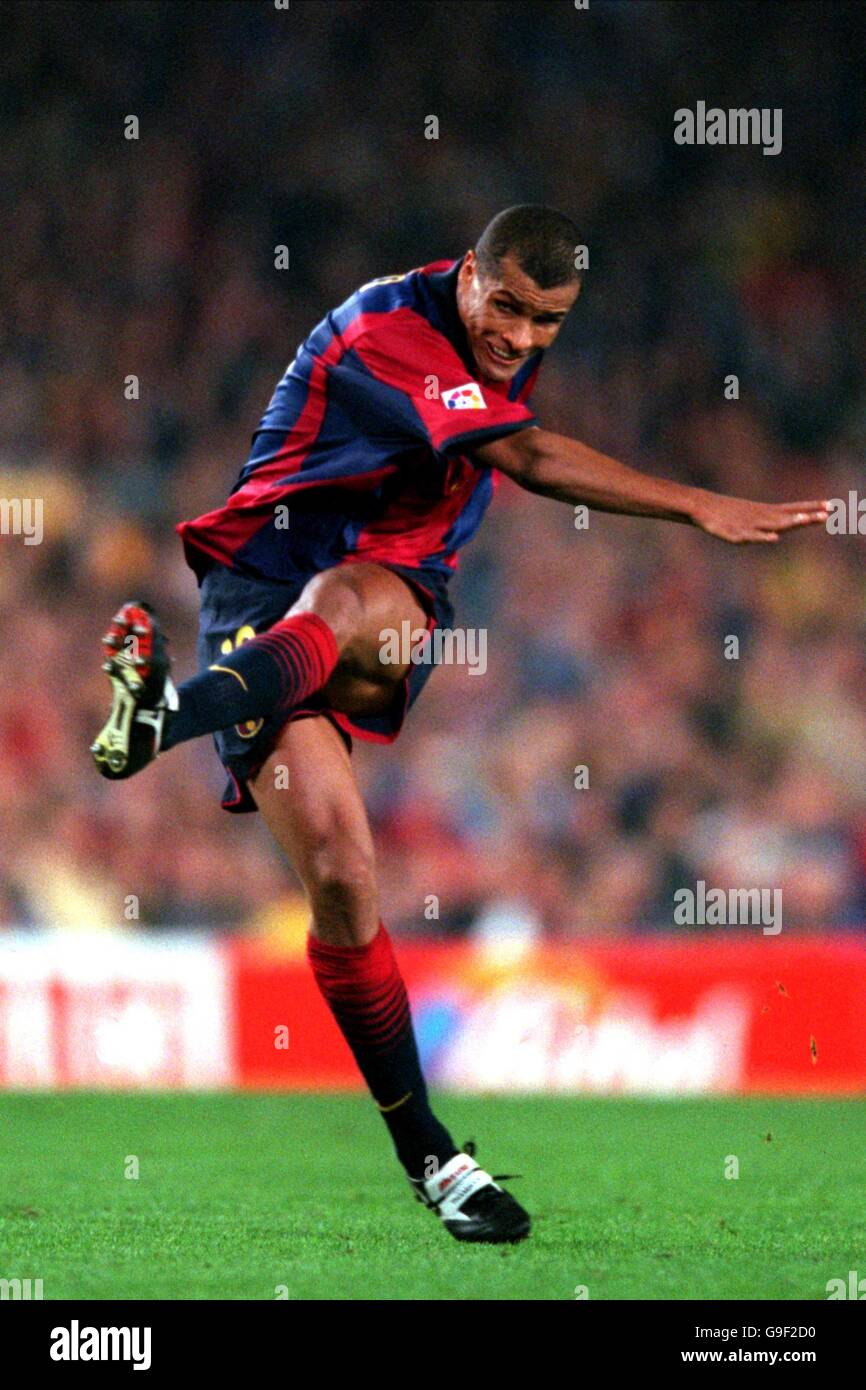Rivaldo goal barcelona hi-res stock photography and images - Alamy