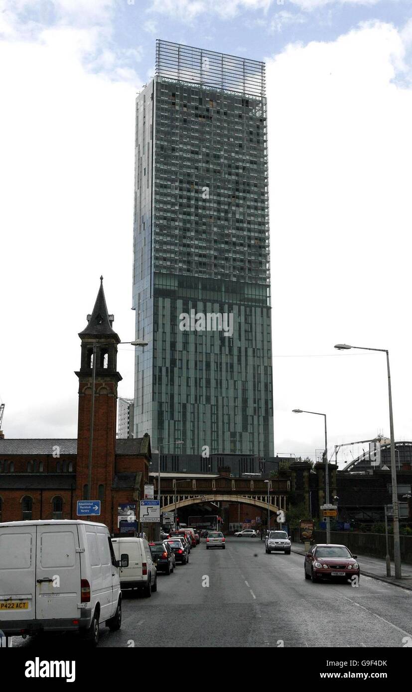 The Beetham Tower, the UK's tallest residential building, under ...
