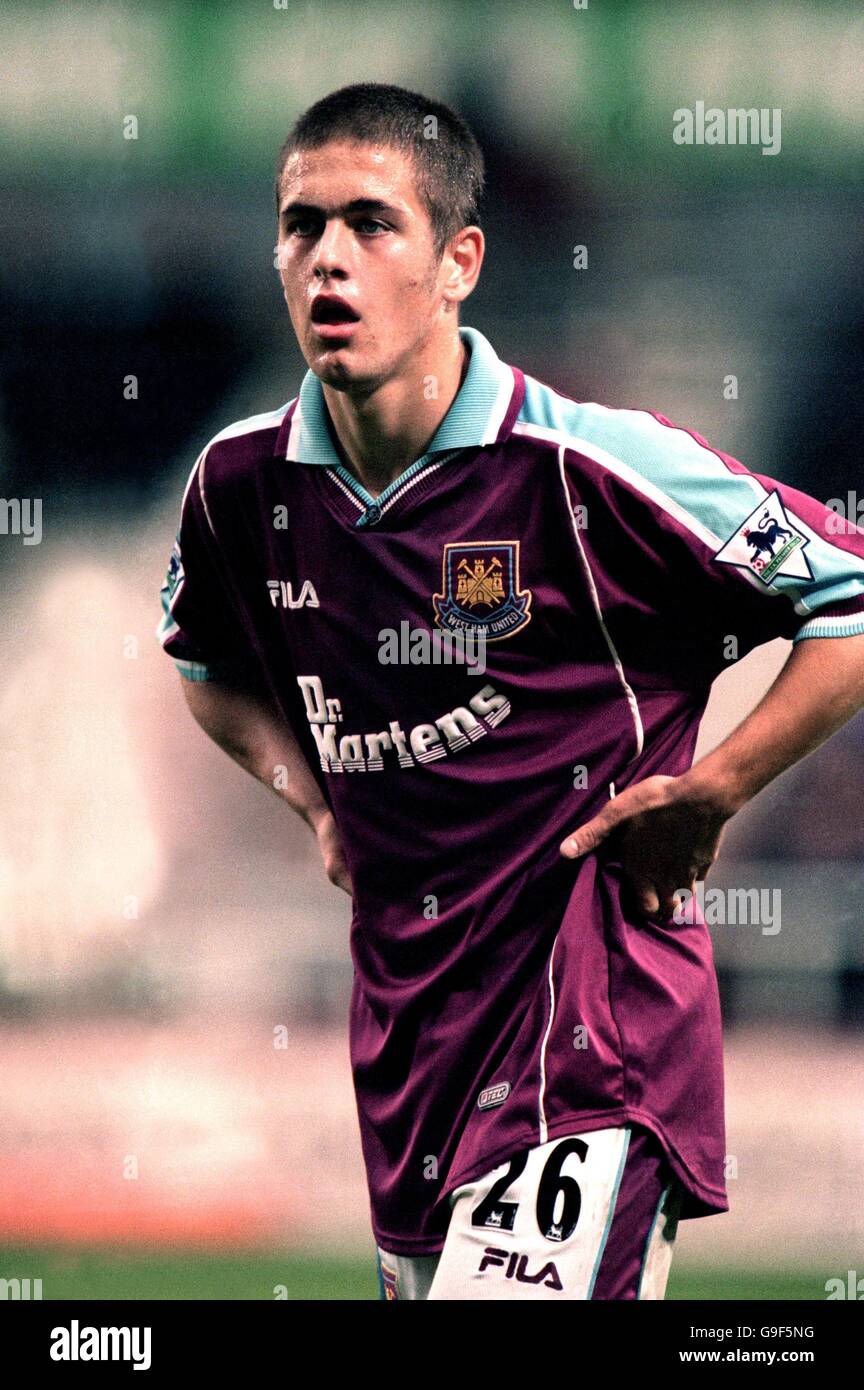Soccer - FA Carling Premiership - West Ham United v Arsenal. Joe Cole ...