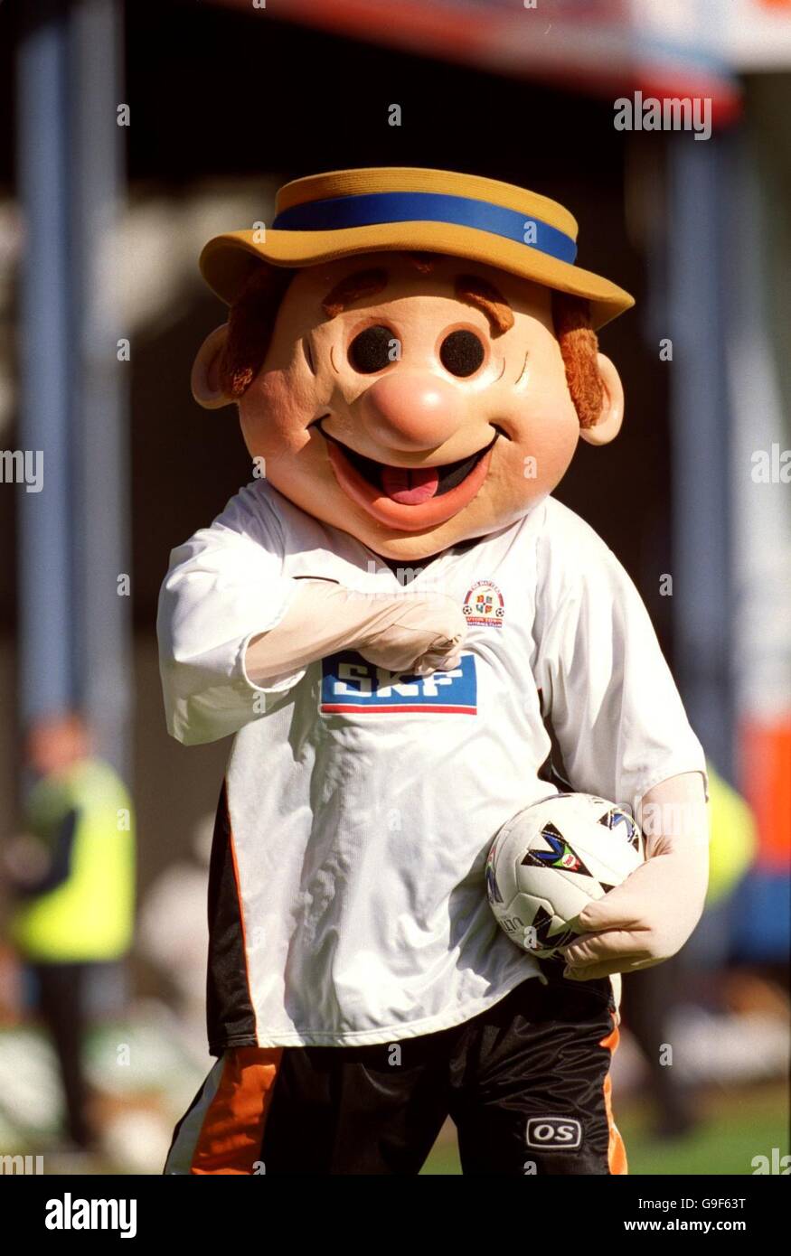 Luton hat hi-res stock photography and images - Alamy