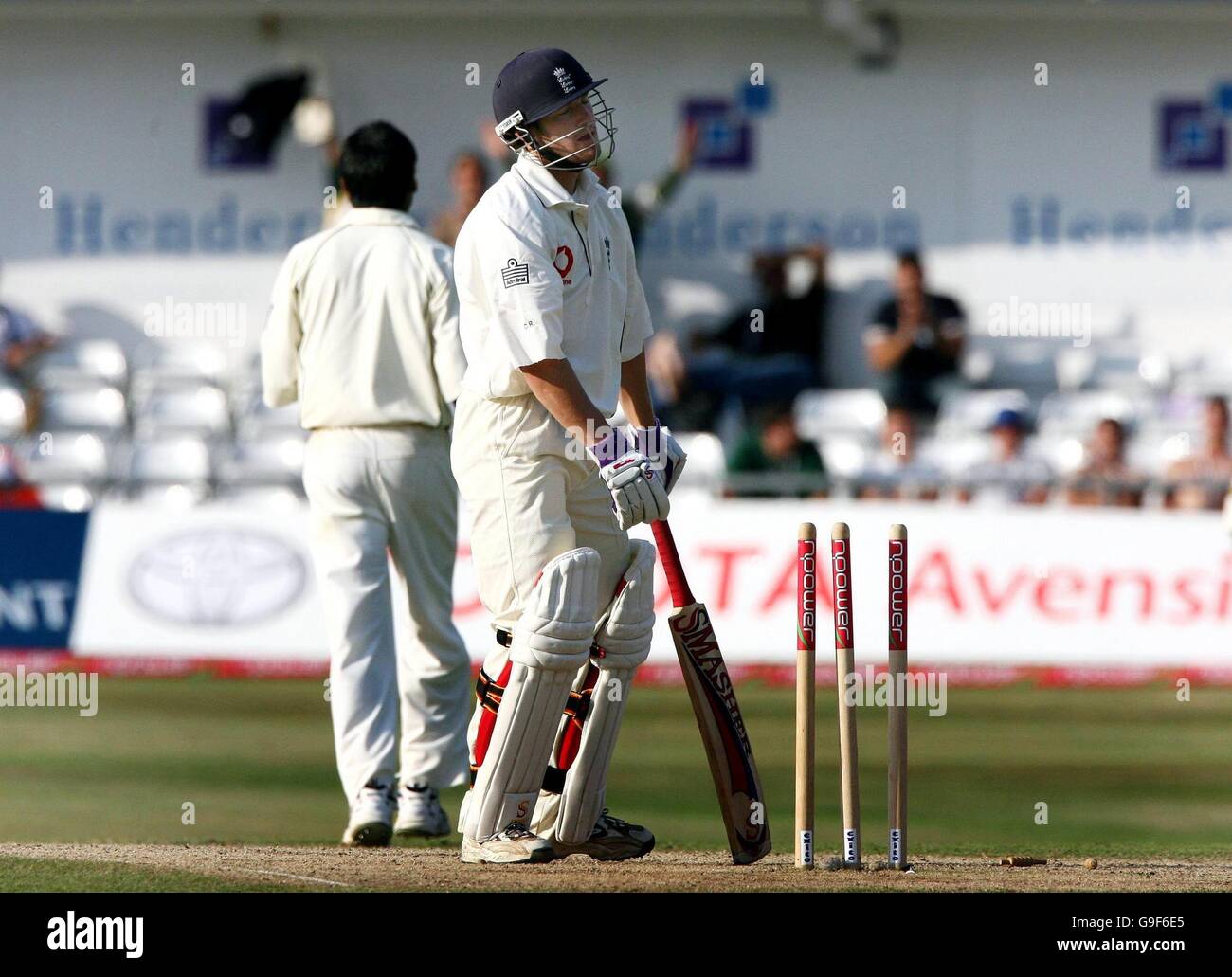 Chris read cricket wicket hi-res stock photography and images - Alamy
