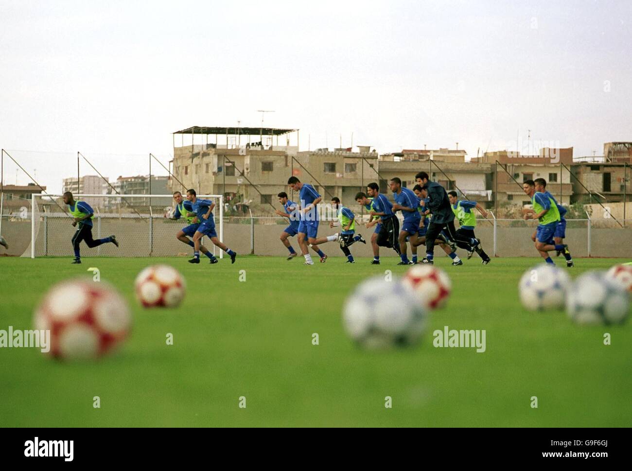 Kuwait football 2000 hi-res stock photography and images - Alamy