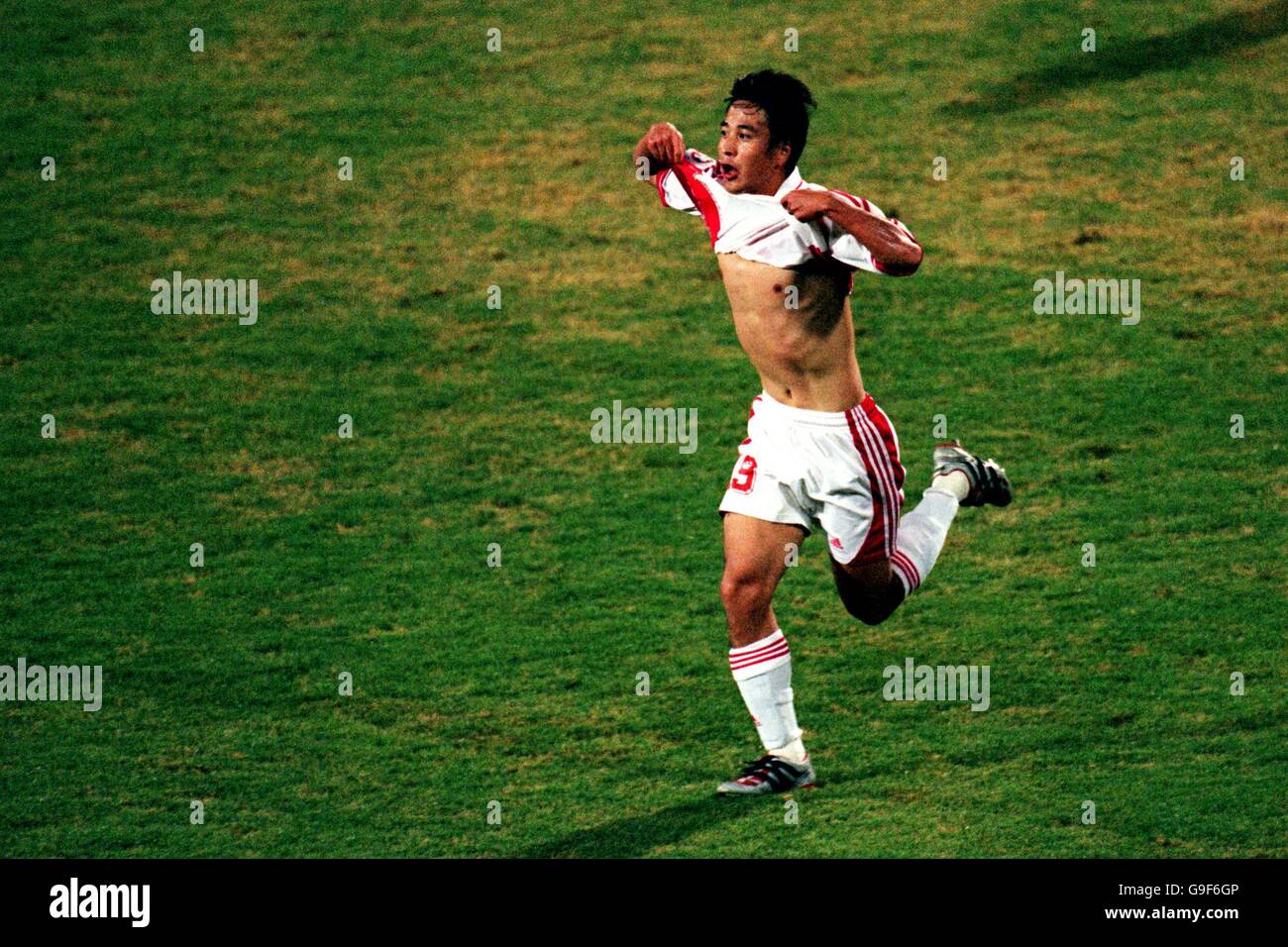 Soccer asian cup 2000 final hi-res stock photography and images - Alamy
