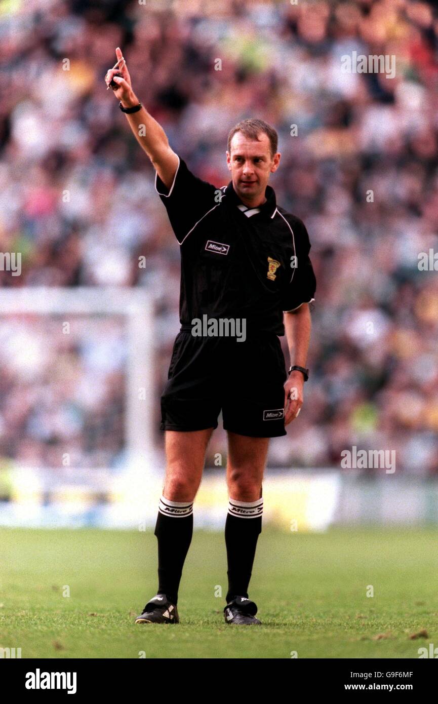 Referee john underhill hi-res stock photography and images - Alamy