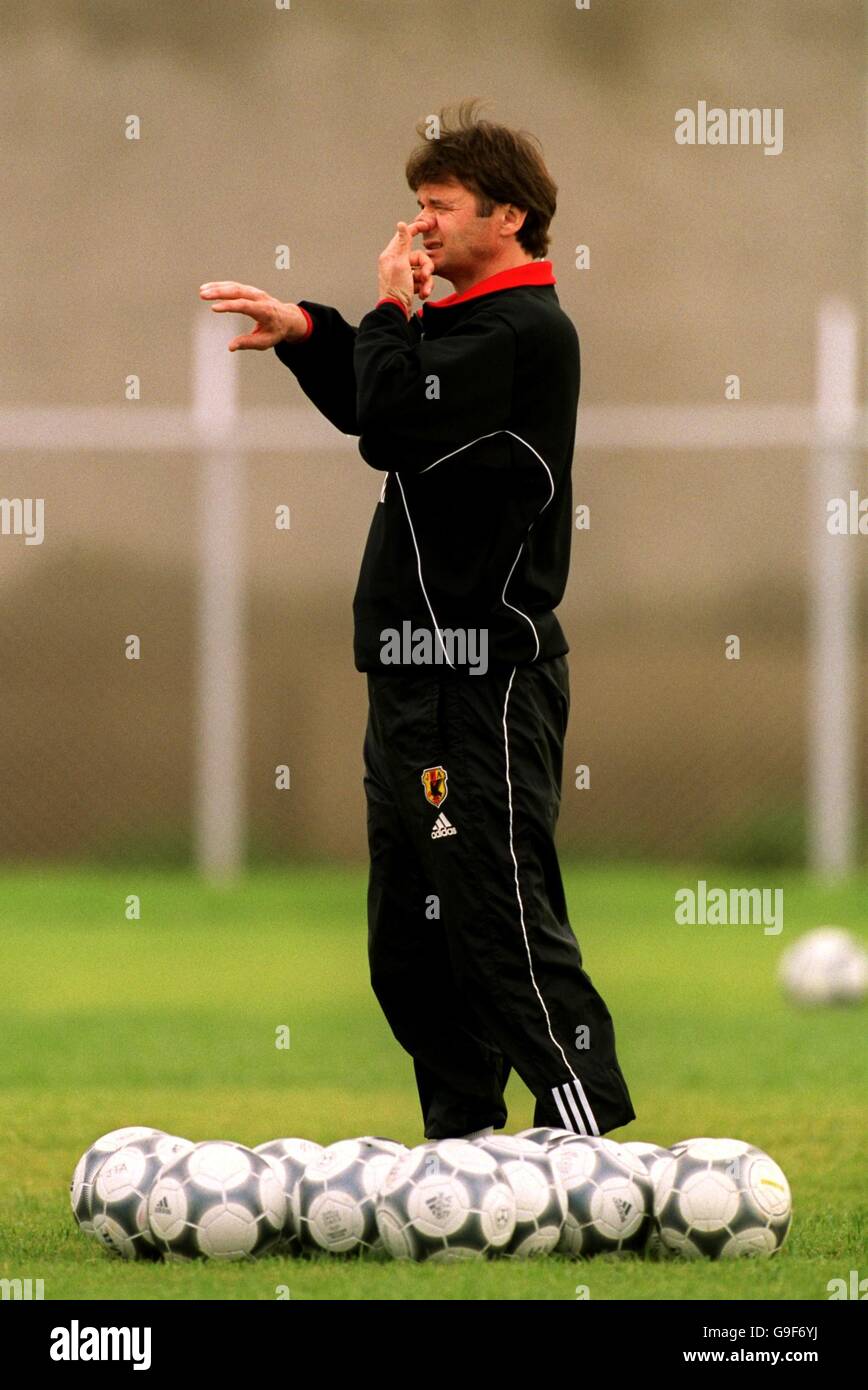 Japan coach philippe troussier picks his nose during training hi-res ...
