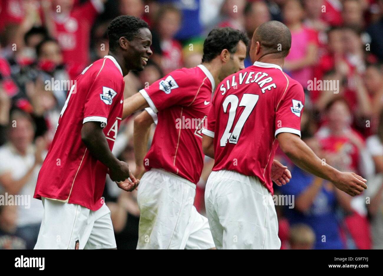 Manchester United's Louis Saha (left) celebrates his goal during the ...