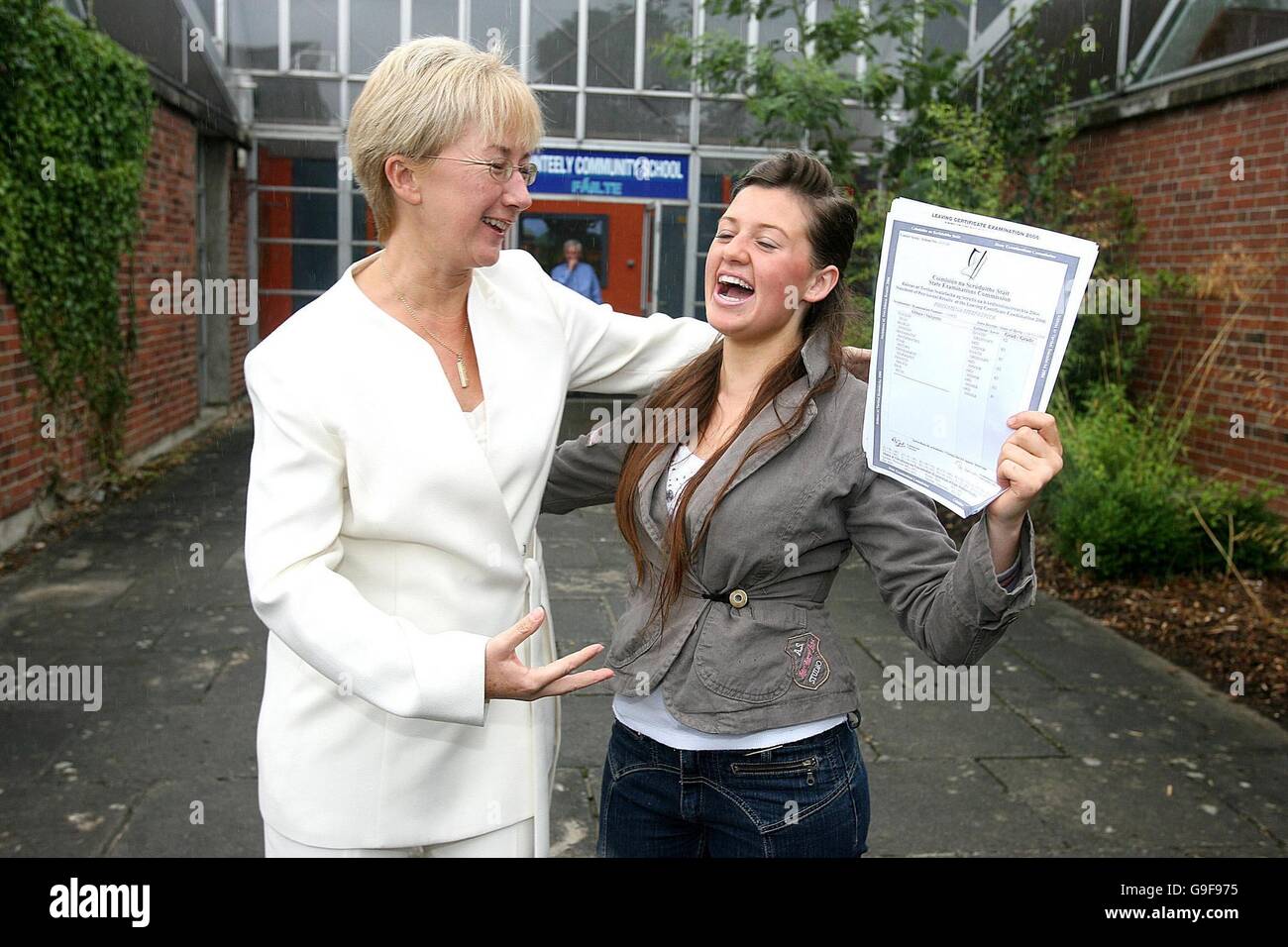 Education Minister Mary Hanafin TD congratulates Philomena Fitzpatrick ...