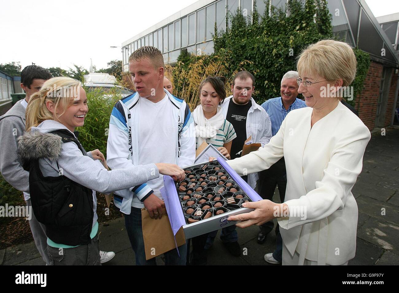 Mary hanafin hi-res stock photography and images - Alamy