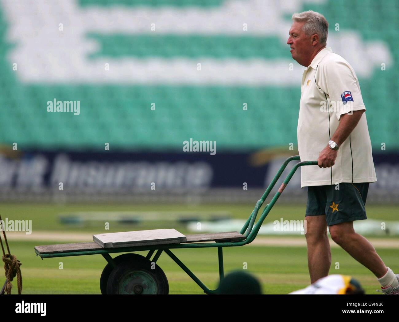 Pakistan coach Bob Woolmer during the nets session at The Brit Oval ...
