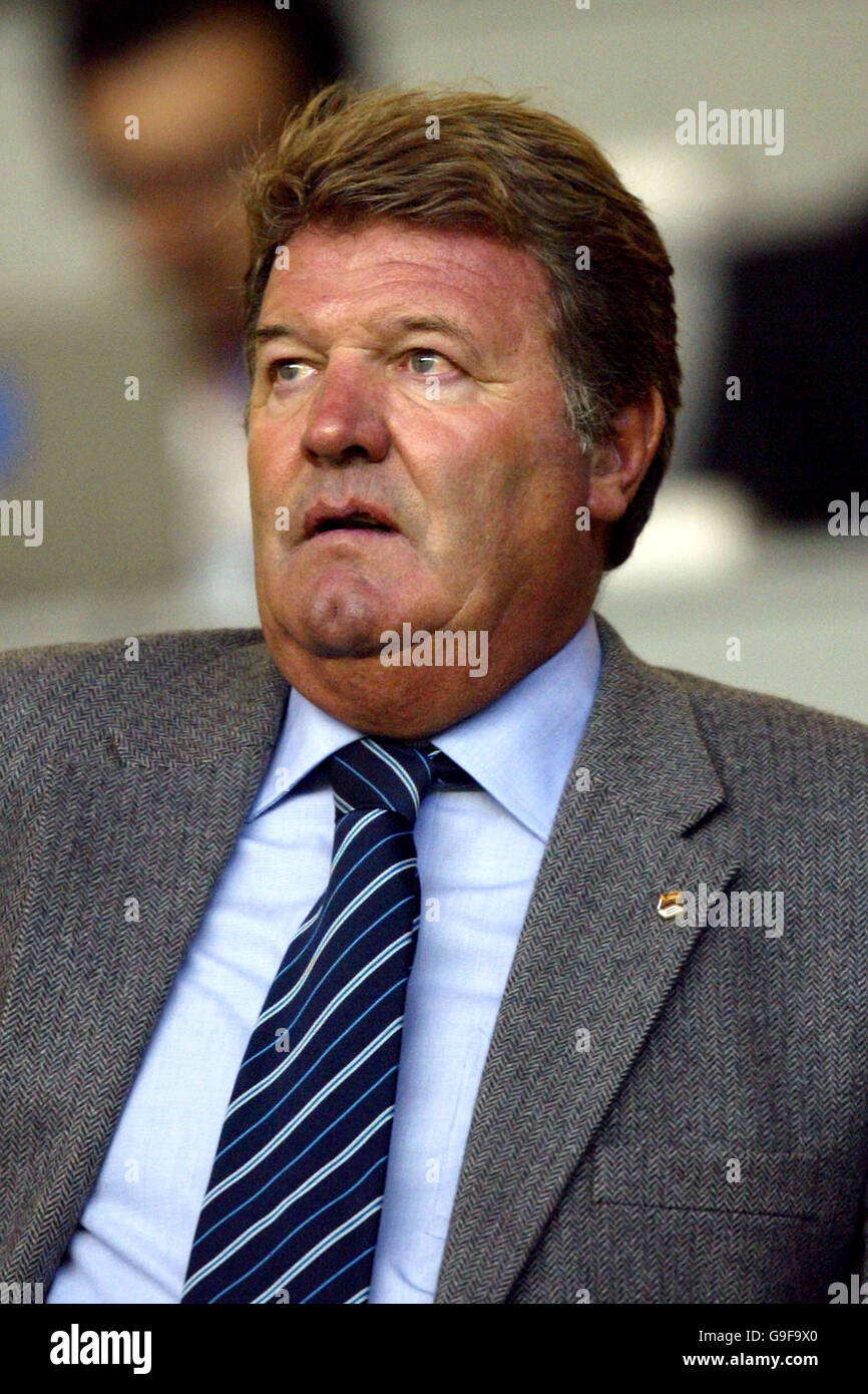 John toshack liverpool hi-res stock photography and images - Alamy