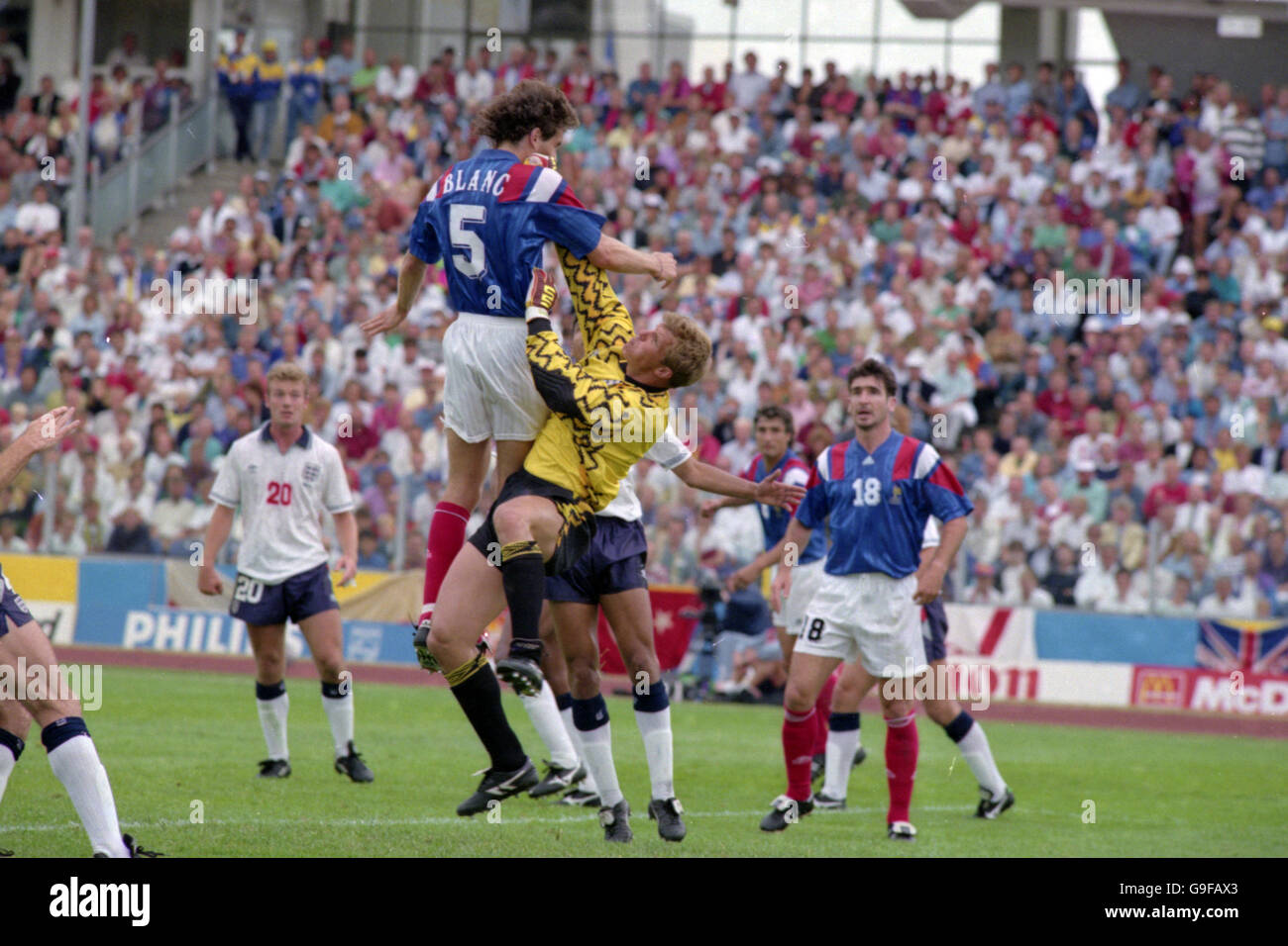 Soccer - Euro 92 Sweden - Group 1 - England v France - Malmo Stadion ...