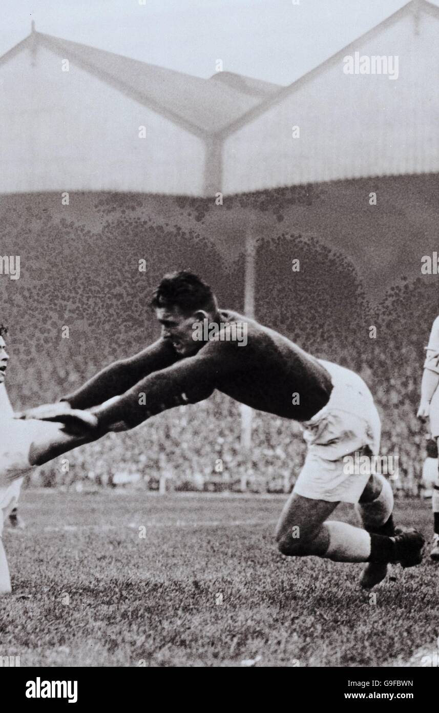 Frank swift manchester city hi-res stock photography and images - Alamy