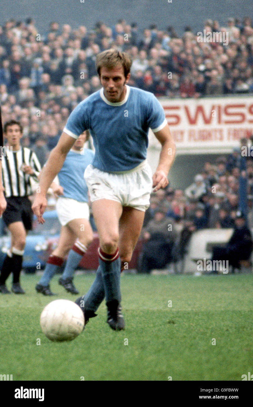 Alan oakes manchester city hi-res stock photography and images - Alamy