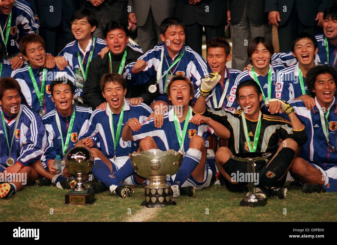 Saudi arabia team celebrate with the cup hi-res stock photography and ...