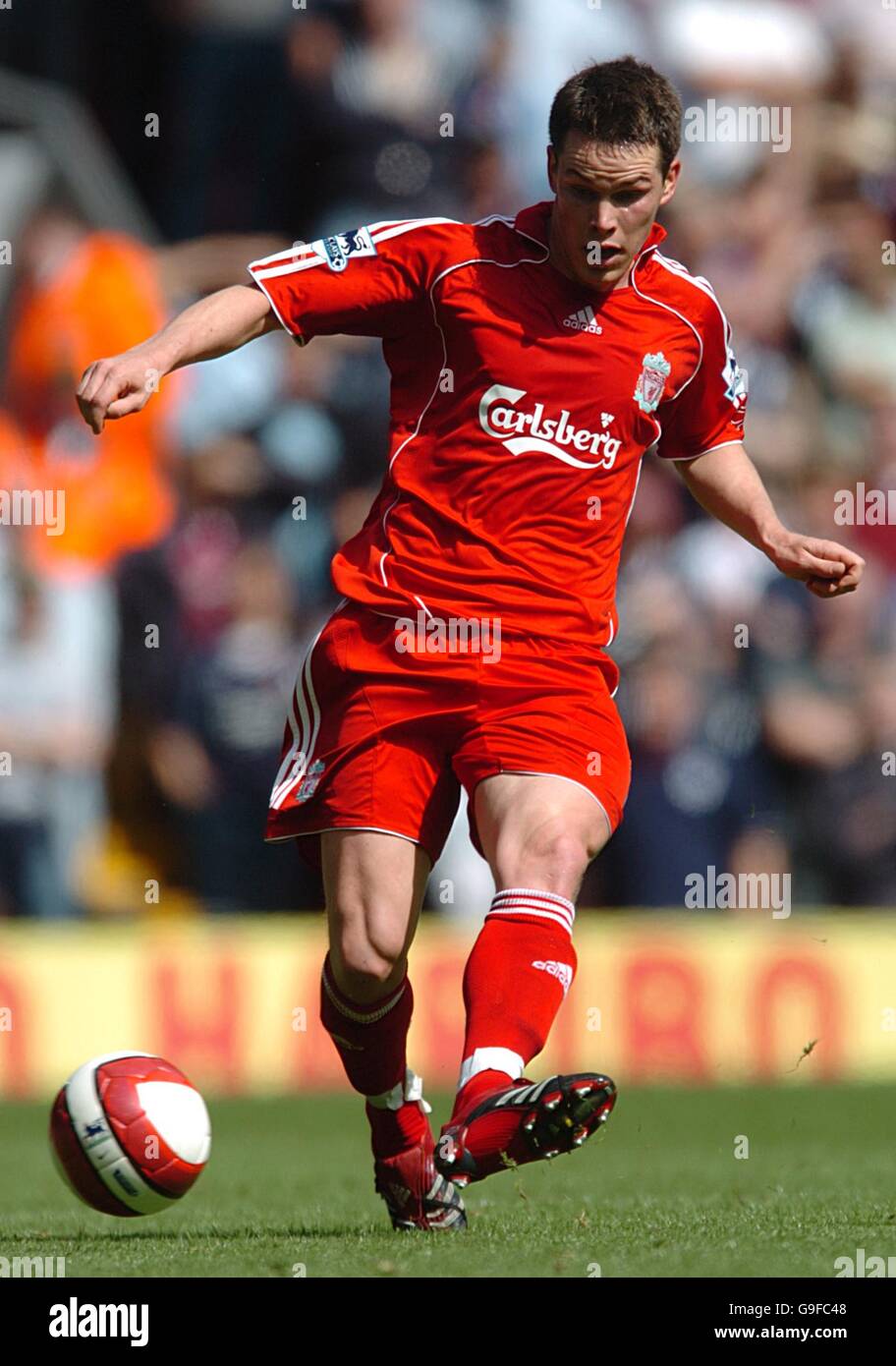 Anfield steve finnan hi-res stock photography and images - Alamy