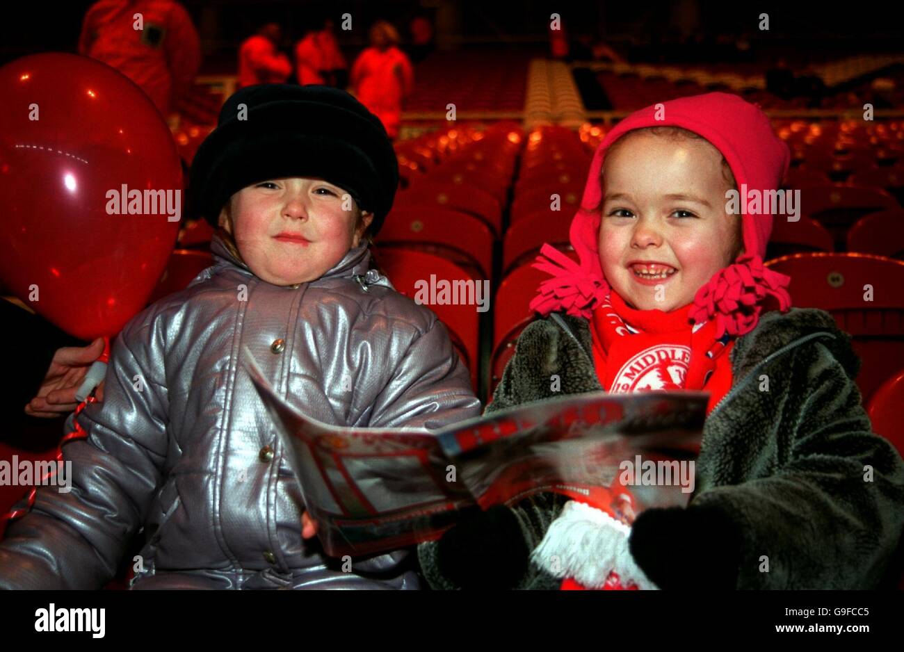 Four year olds, Laura Carney (l) and Lauren Radford (r) who's Great ...