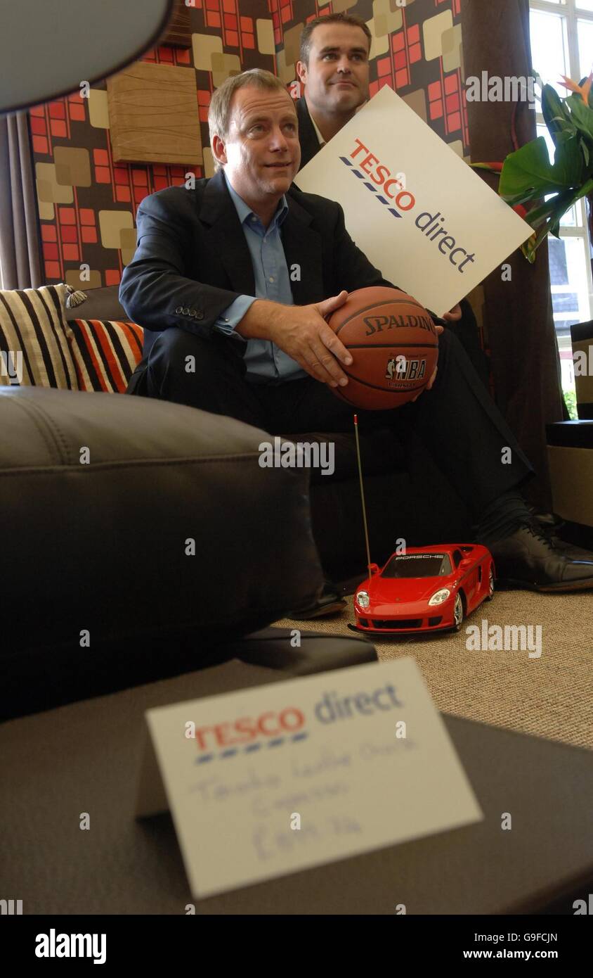 Tesco catalogue hi-res stock photography and images - Alamy