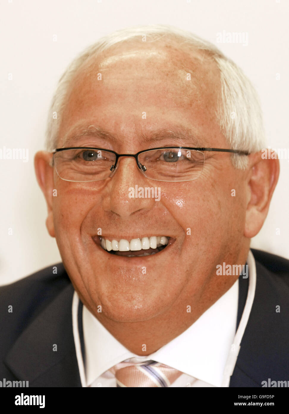 2012 delivery partner hi-res stock photography and images - Alamy