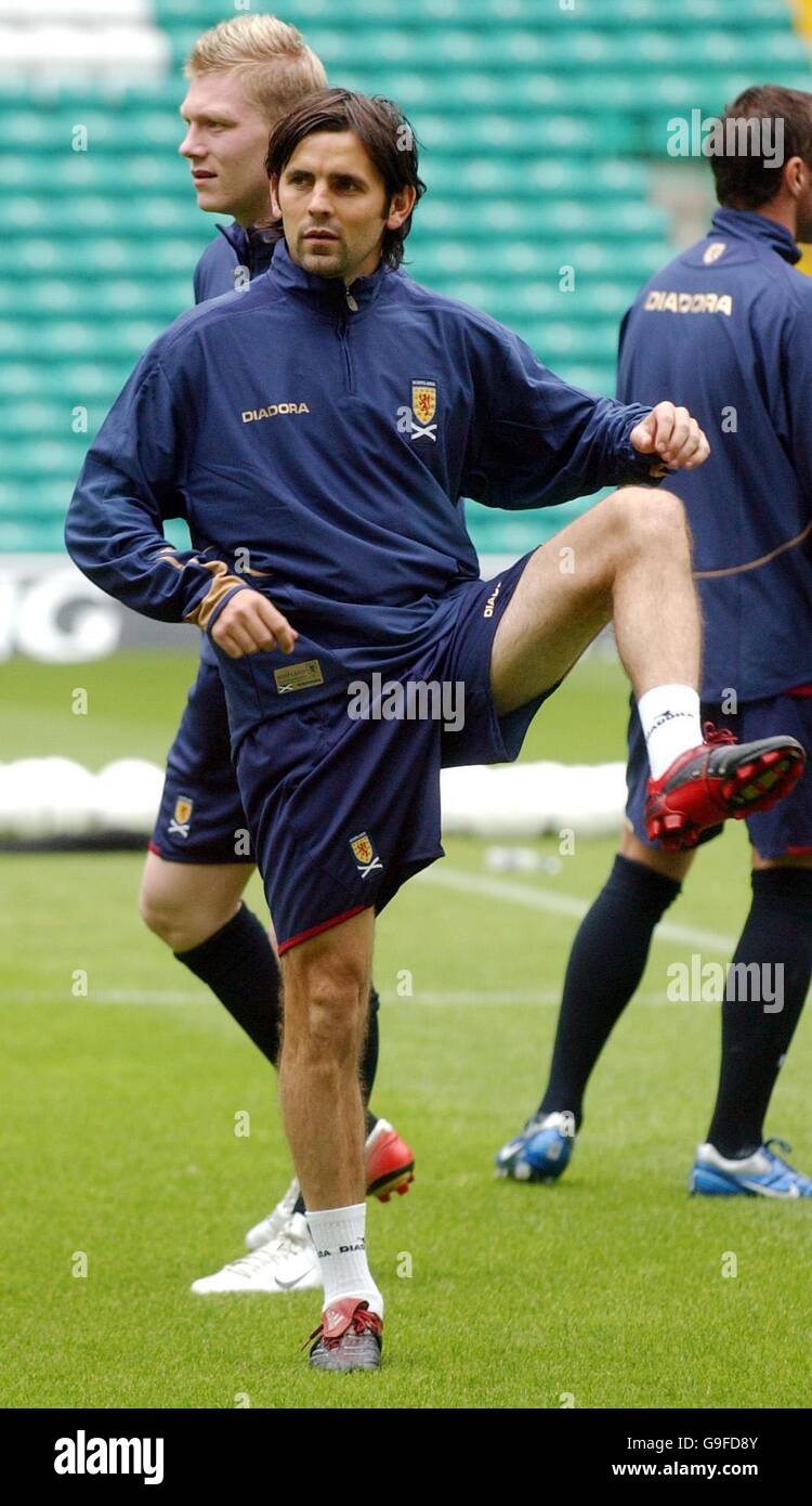 Soccer - Scotland training - Glasgow. Scotland's Paul Hartley during a ...