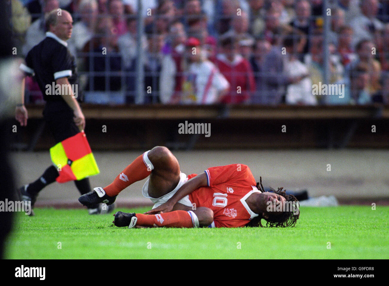 EUROPEAN CHAMPIONSHIPS SOCCER. RUUD GULLIT [NETH] IS INJURED CIS v ...
