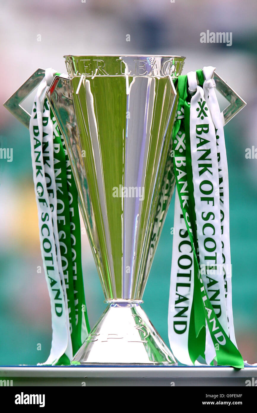 Bank scotland premier league trophy hi-res stock photography and images ...