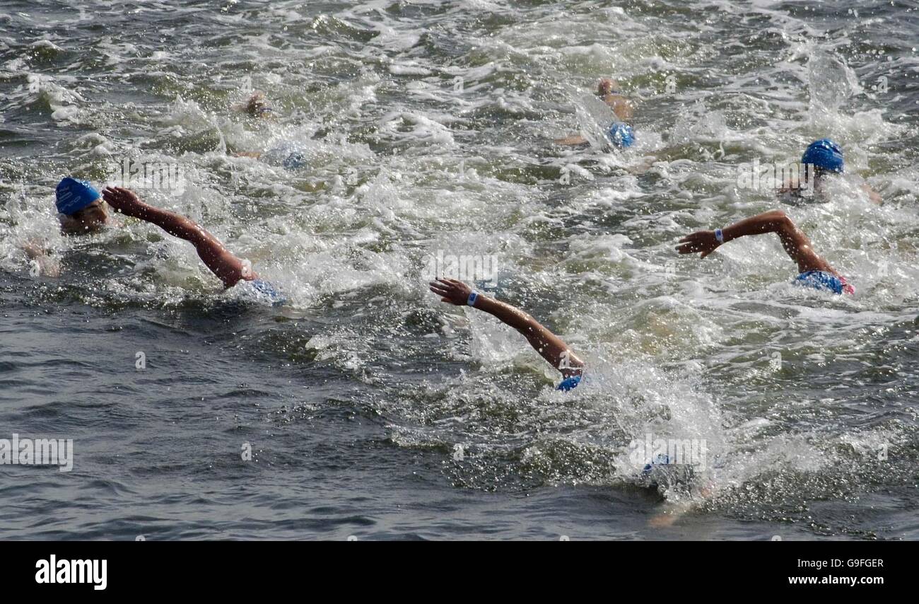 The michelob ultra london triathlon hi-res stock photography and images ...