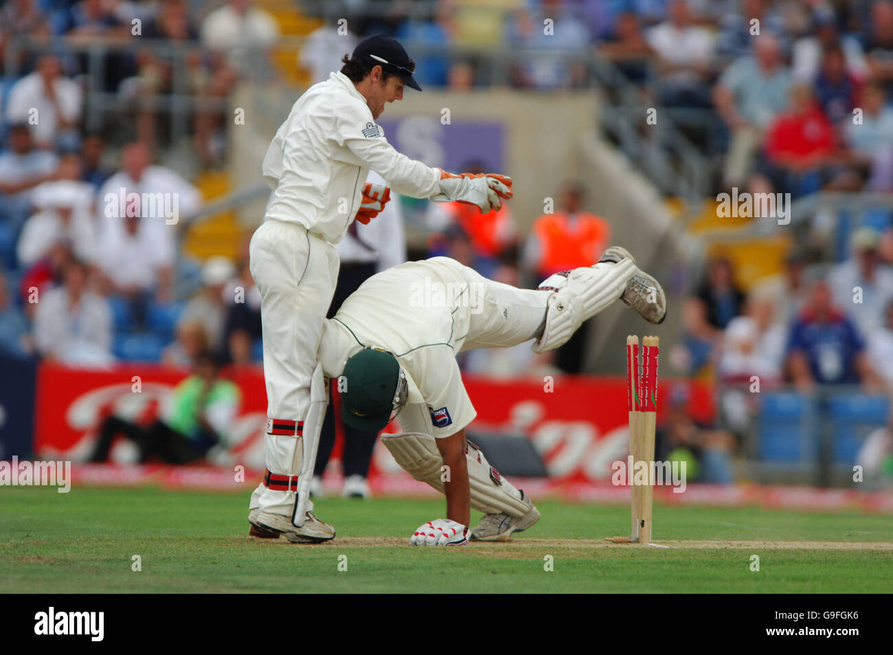 Chris read cricket wicket hi-res stock photography and images - Alamy