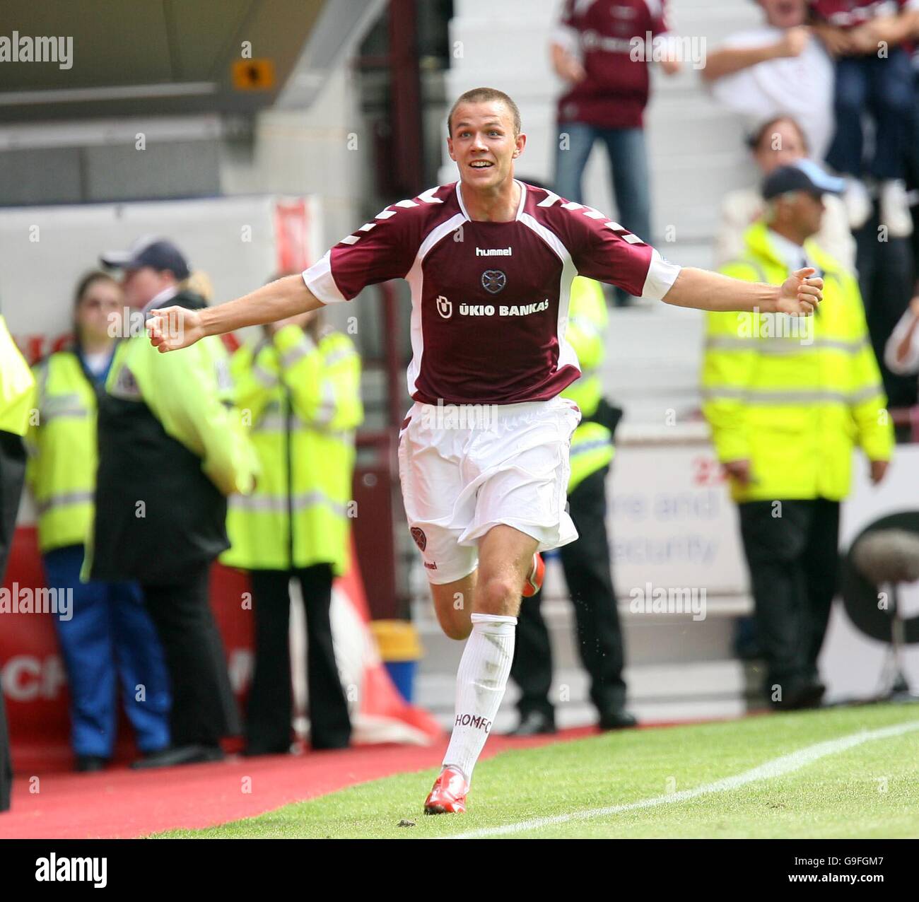 Soccer -Bank of Scotland Premier League- Heart of Midlothian v Celtic ...