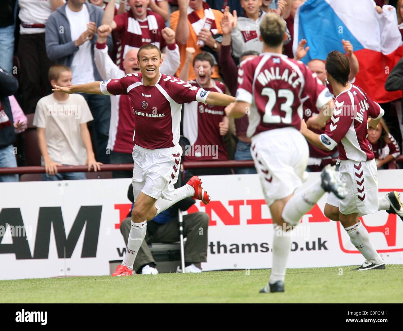 Soccer -Bank of Scotland Premier League- Heart of Midlothian v Celtic ...