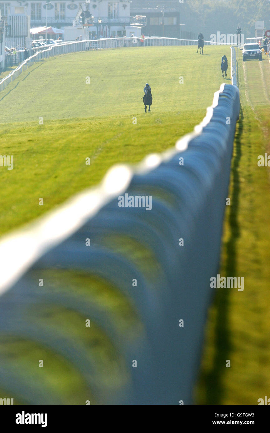 Horse racing epsom live featuring texas epsom downs racecourse hi-res ...