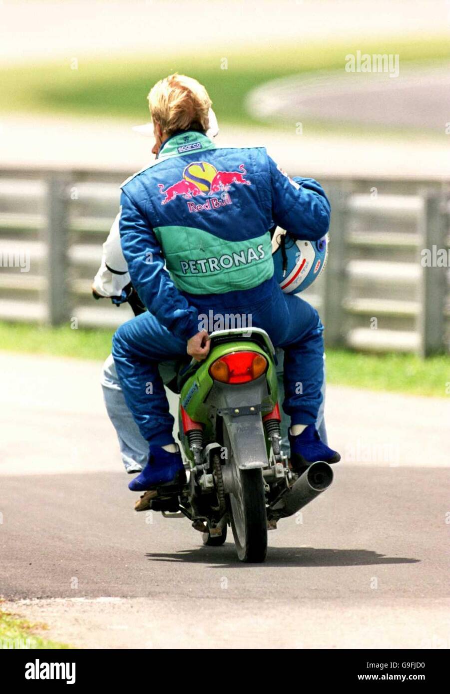 Moped lift croggy backy red bull f1 hi-res stock photography and images ...