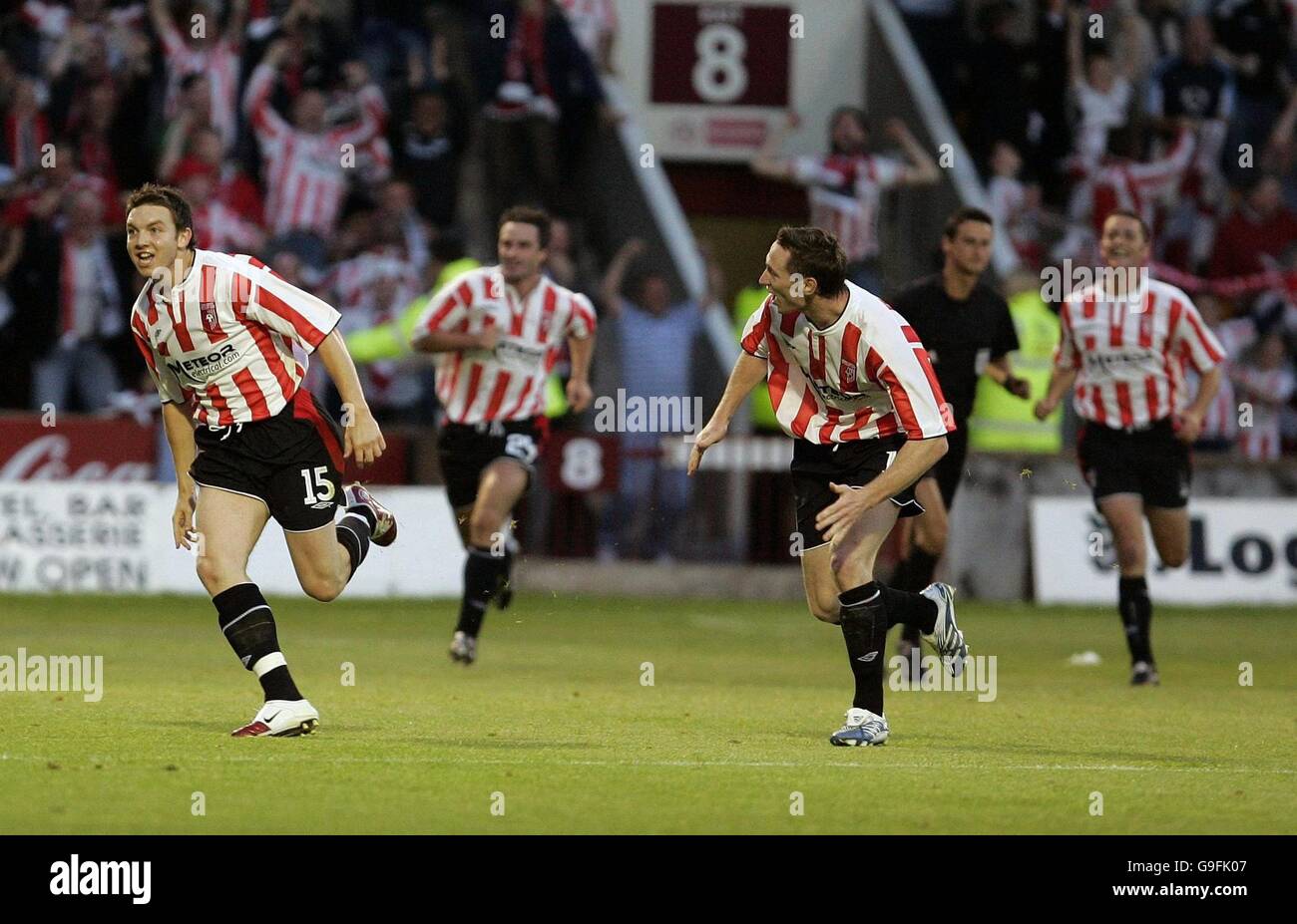 Derry City's Kevin Deery (left) celebrates scoring his teams second ...