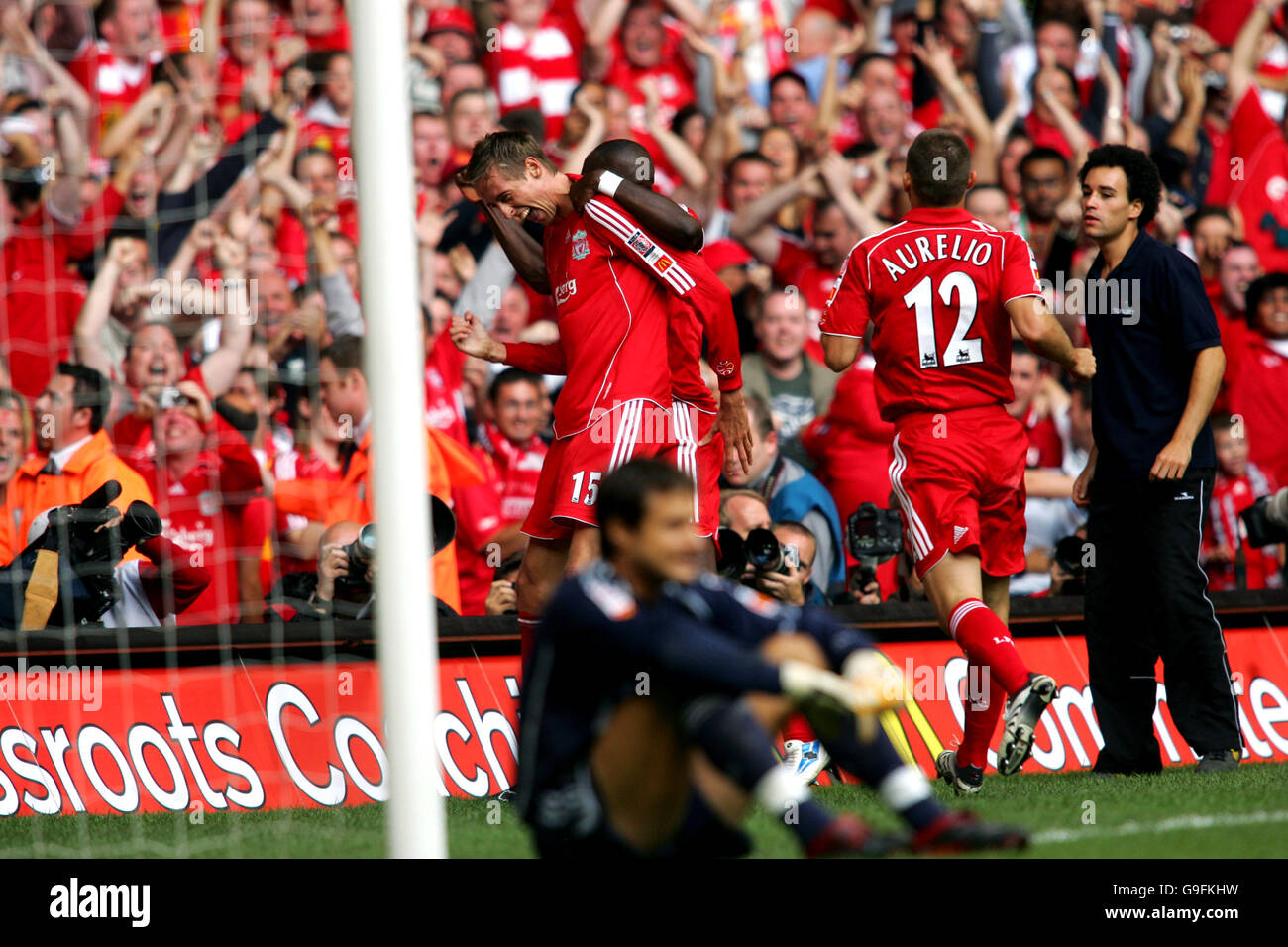 Liverpools peter crouch celebrates scoring hi-res stock photography and ...