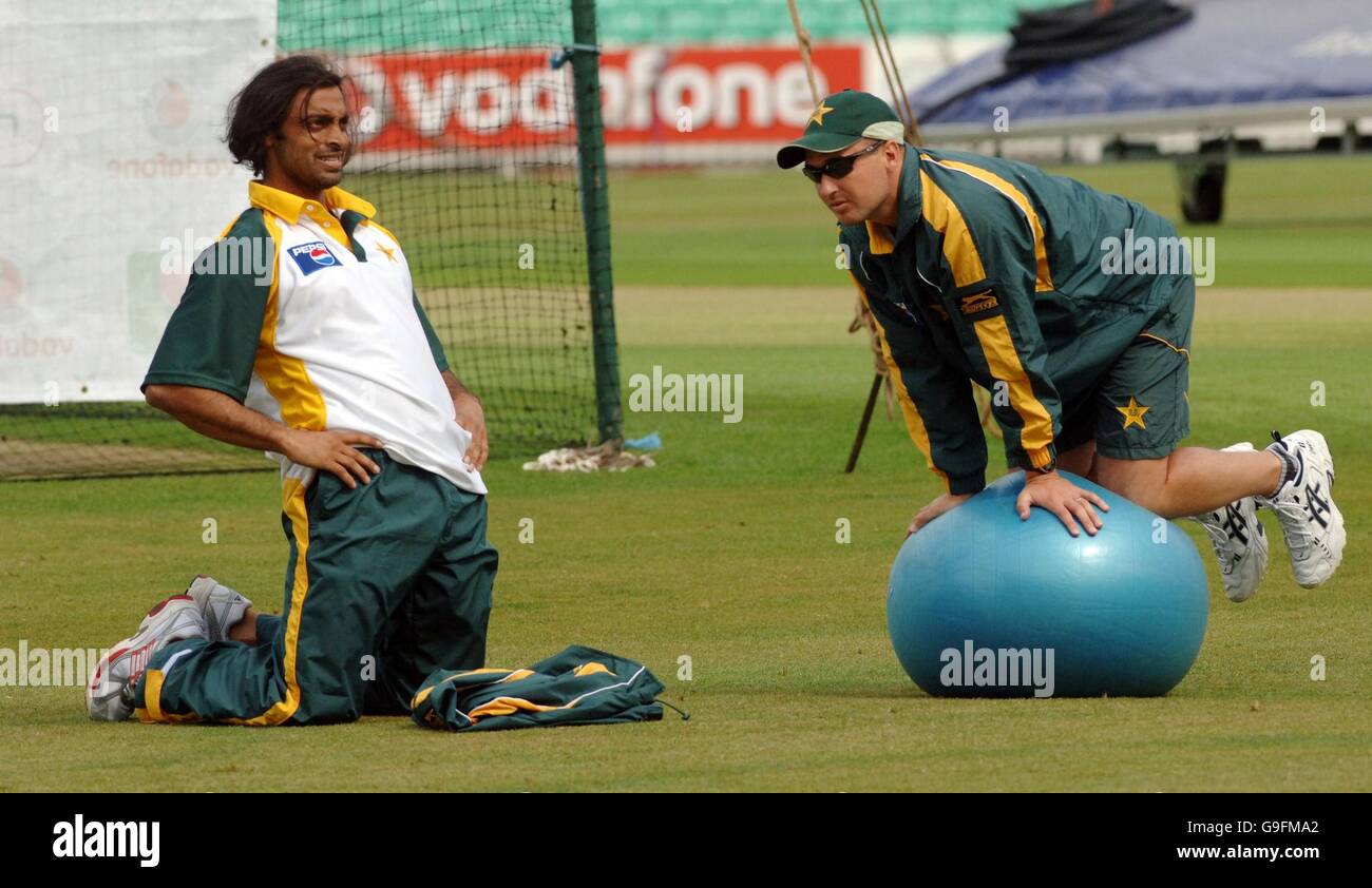 CRICKET - Pakistan nets session - London Stock Photo - Alamy