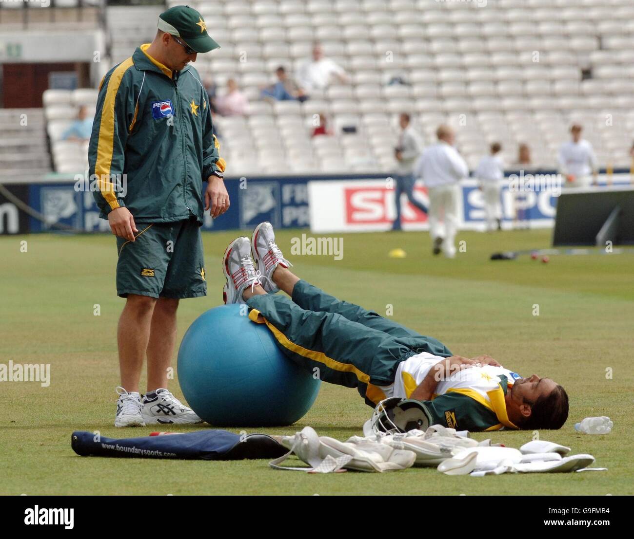 CRICKET - Pakistan nets session - London. Pakistan bowler Shoaib Akhtar ...
