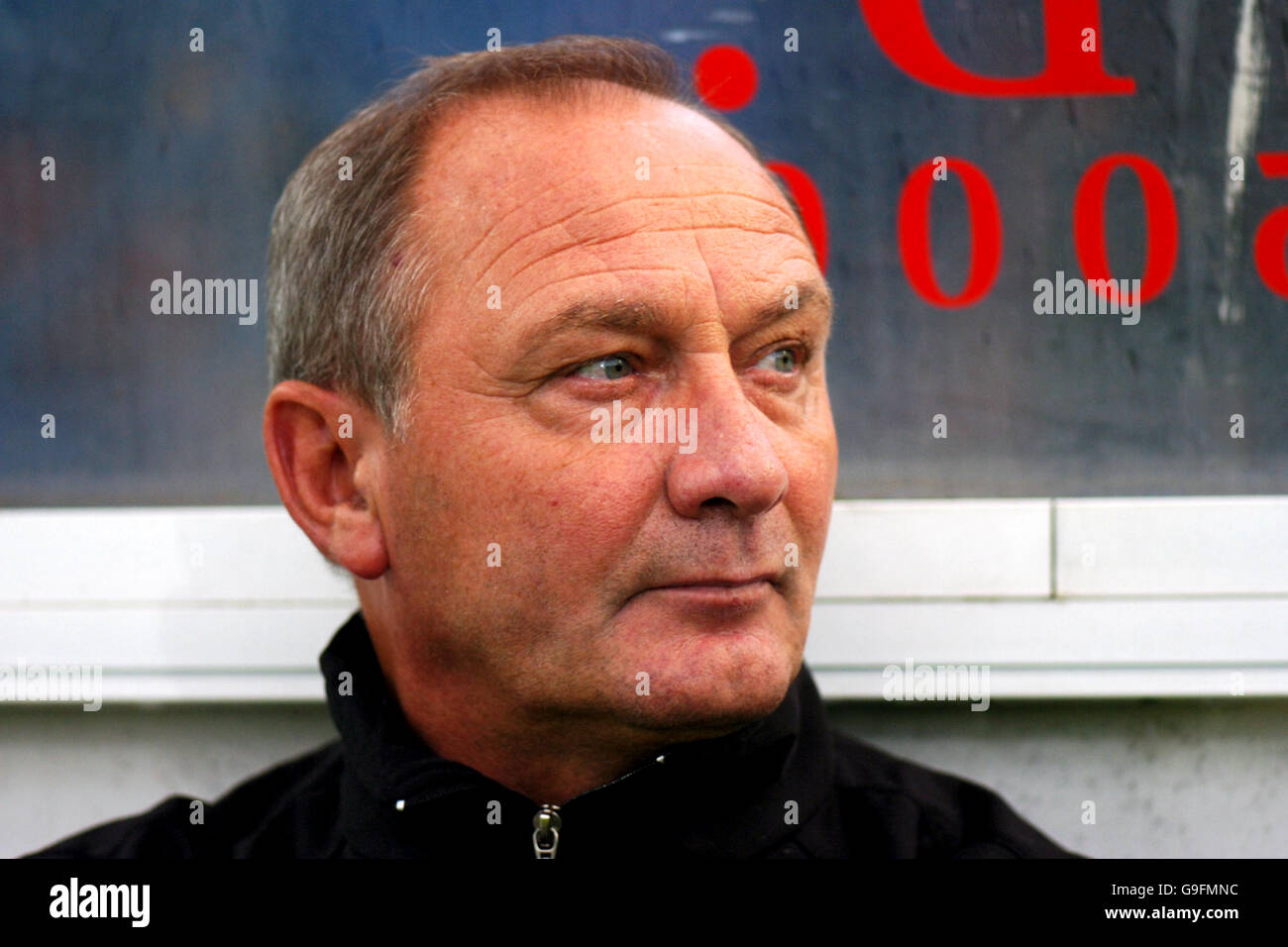 Macclesfield town manager brian horton hi-res stock photography and ...