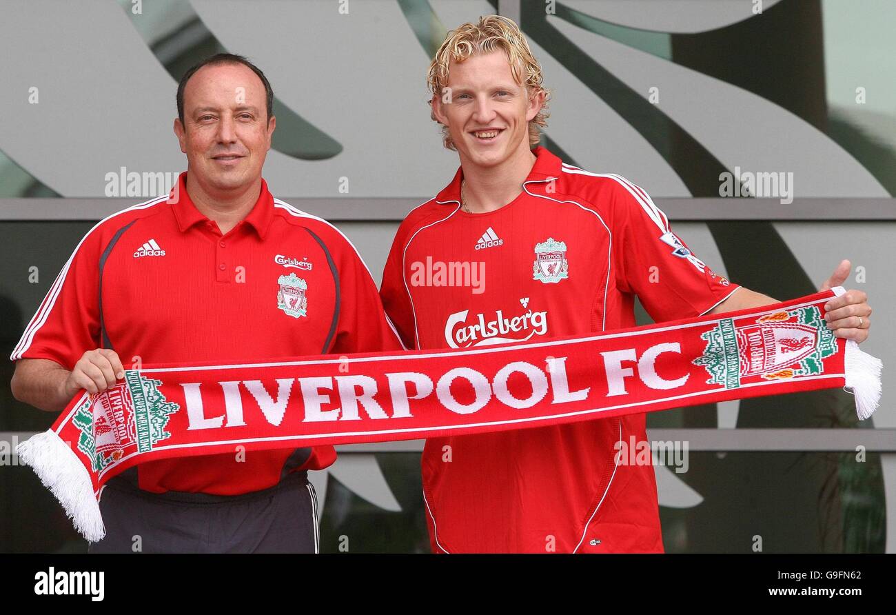 New Liverpool Signing Dirk Kuyt with manager Rafael Benitez during a ...