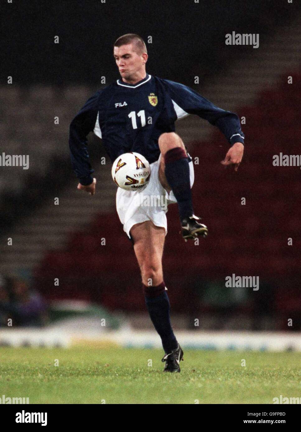 Dominic matteo scotland international hi-res stock photography and ...