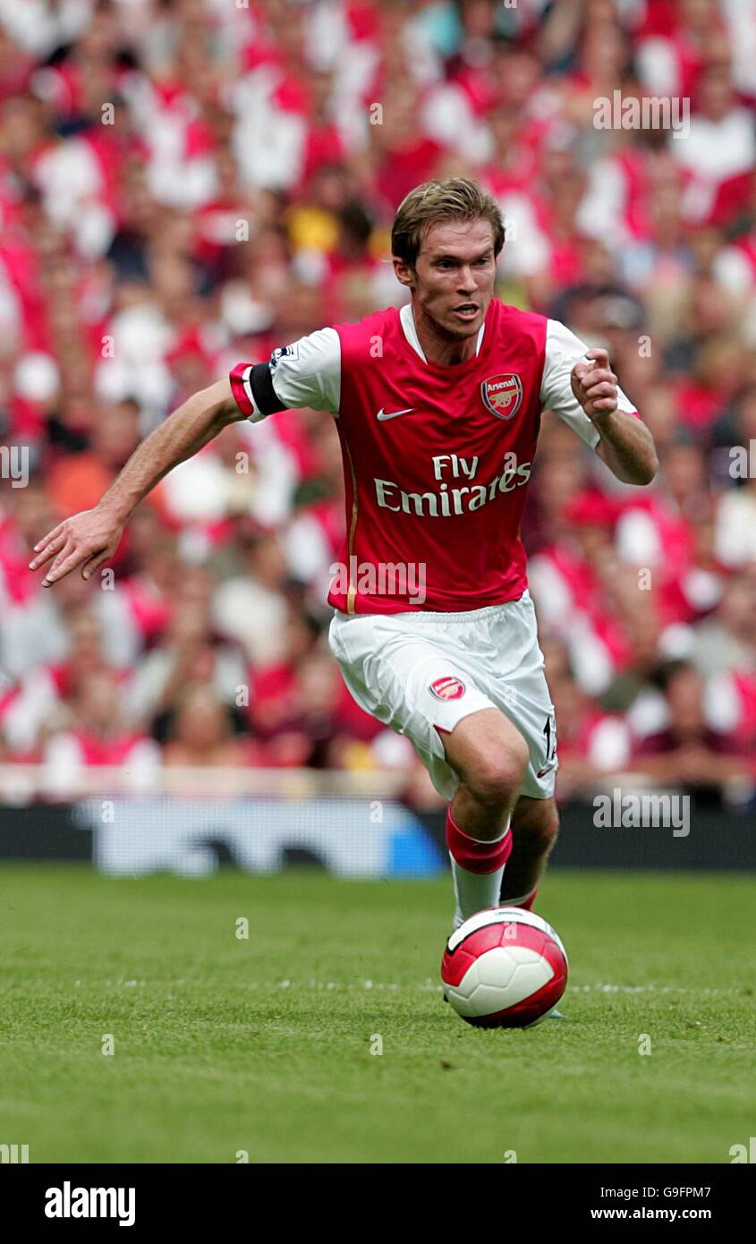 Emirates stadium alexander hleb hi-res stock photography and images - Alamy