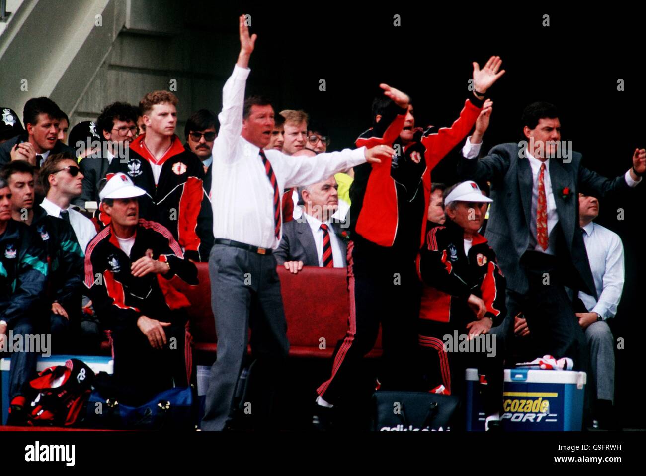 Crystal palace v manchester united fa cup final 1990 hi-res stock ...
