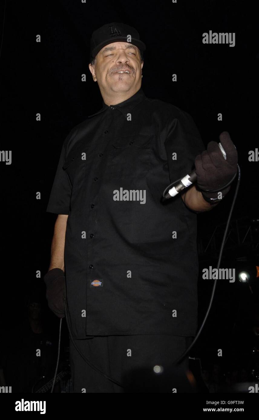 Ice T performing with his band Bodycount, on the Lock Up Stage at the ...