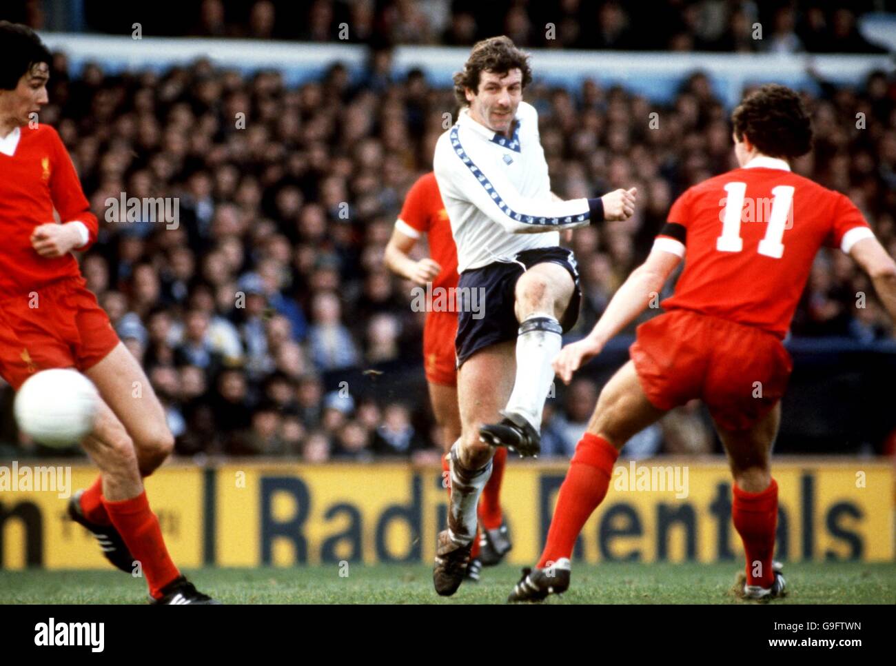 Soccer tottenham armstrong hi-res stock photography and images - Alamy