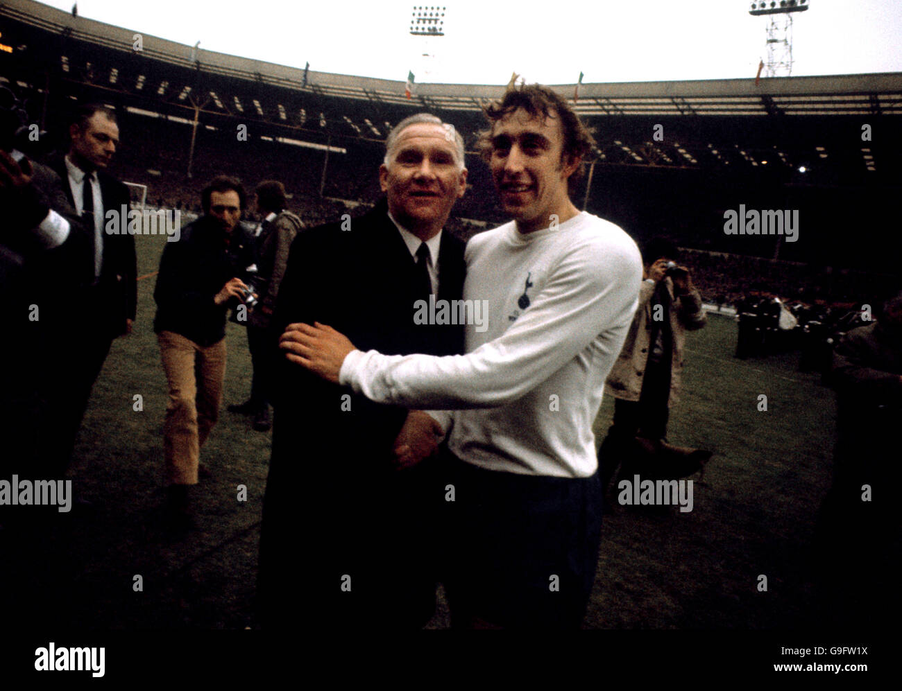 Tottenham Hotspur manager Bill Nicholson (l) celebrates victory with ...