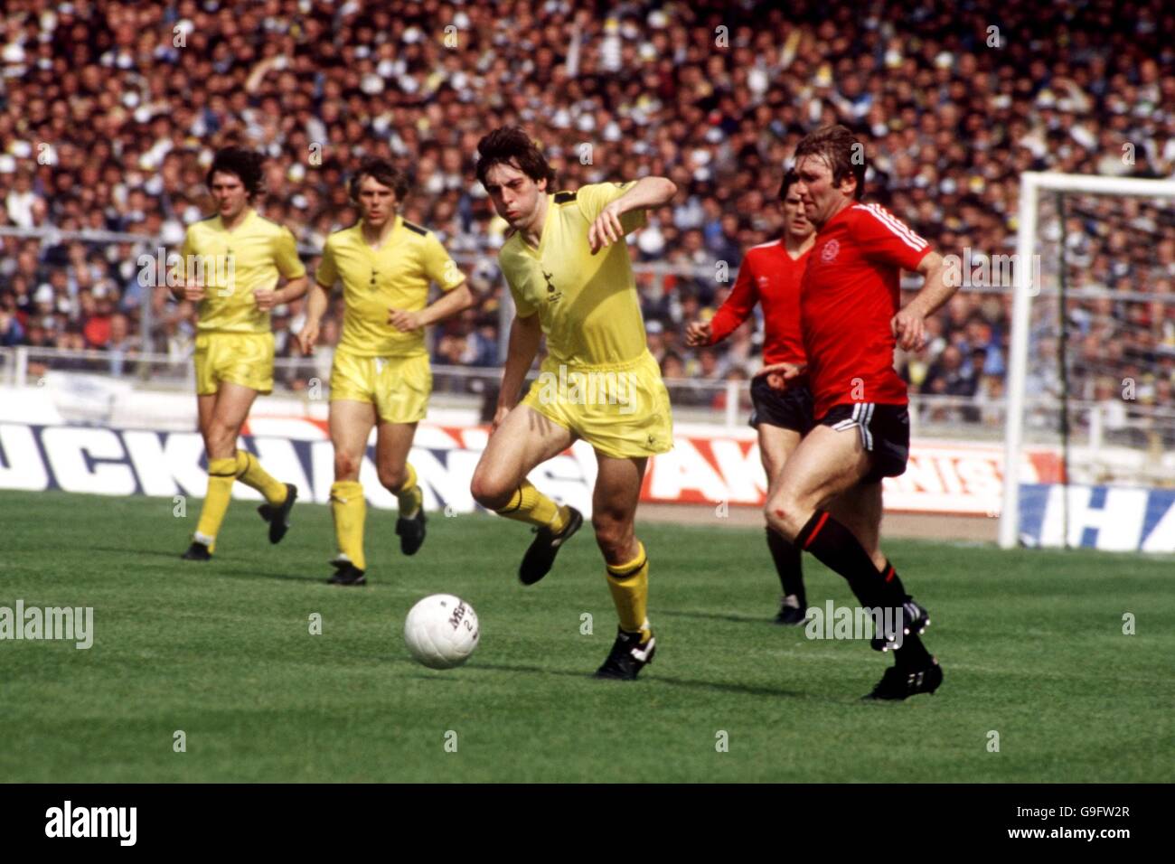 Tony currie qpr hi-res stock photography and images - Alamy