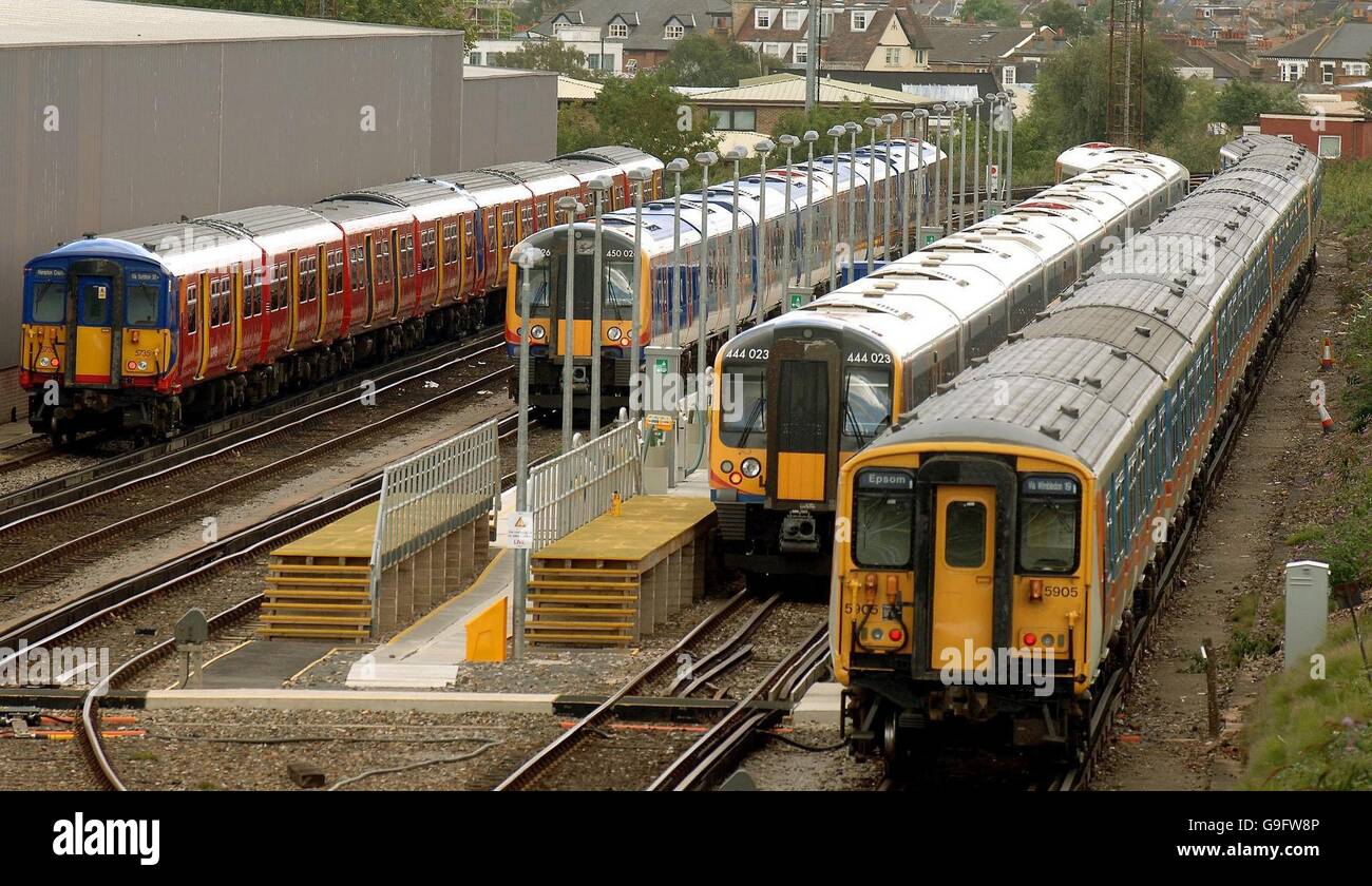 South west trains wimbledon hi-res stock photography and images - Alamy