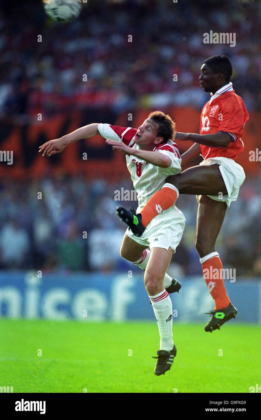 EUROPEAN CHAMPIONSHIPS SOCCER. ANDREI KANCHELSKIS [CIS], BRYAN ROY ...