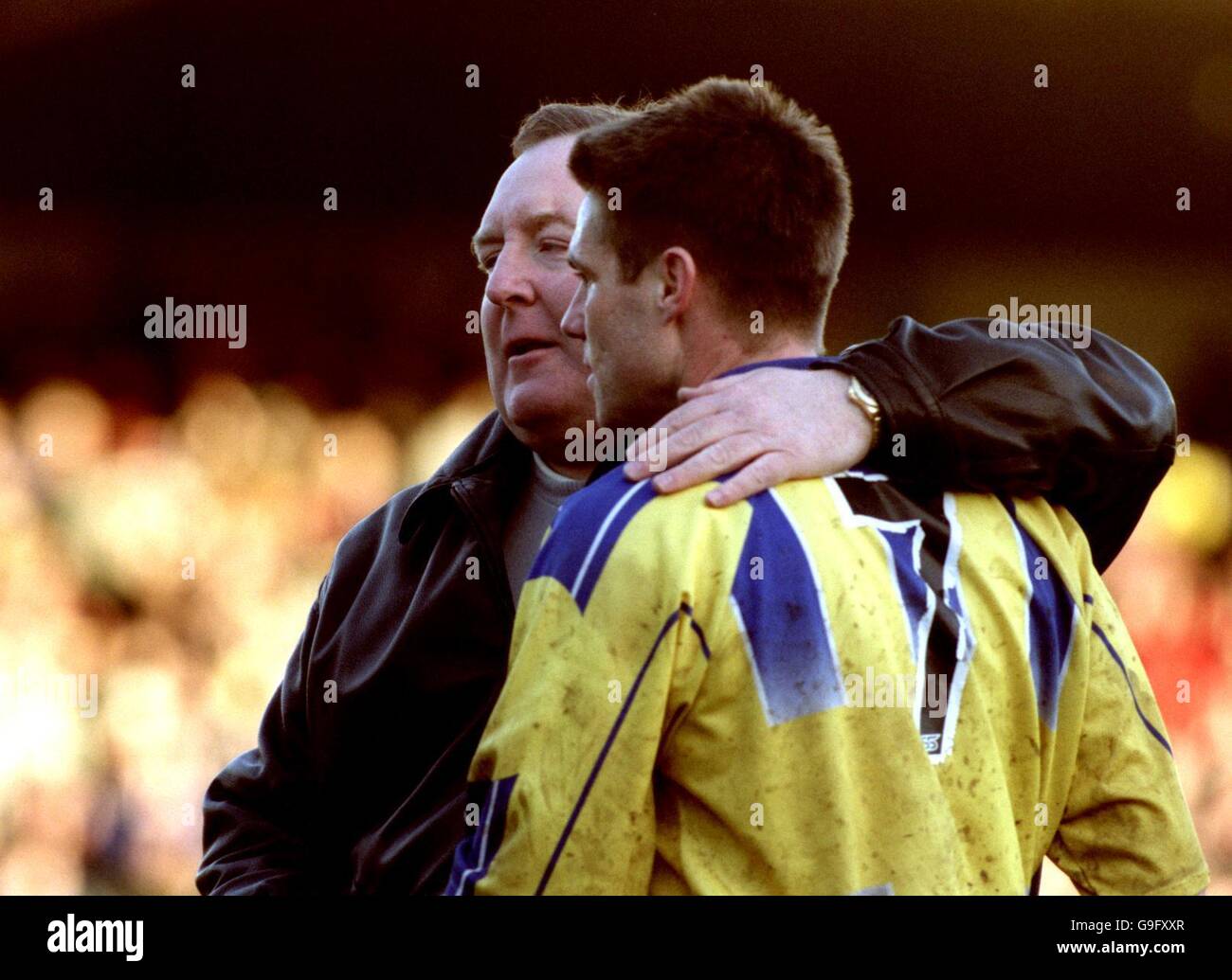 Southend united manager steve tilson hi-res stock photography and ...