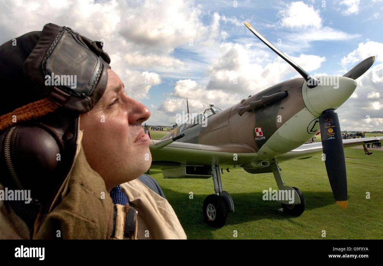 Spitfire show at Duxford Stock Photo - Alamy