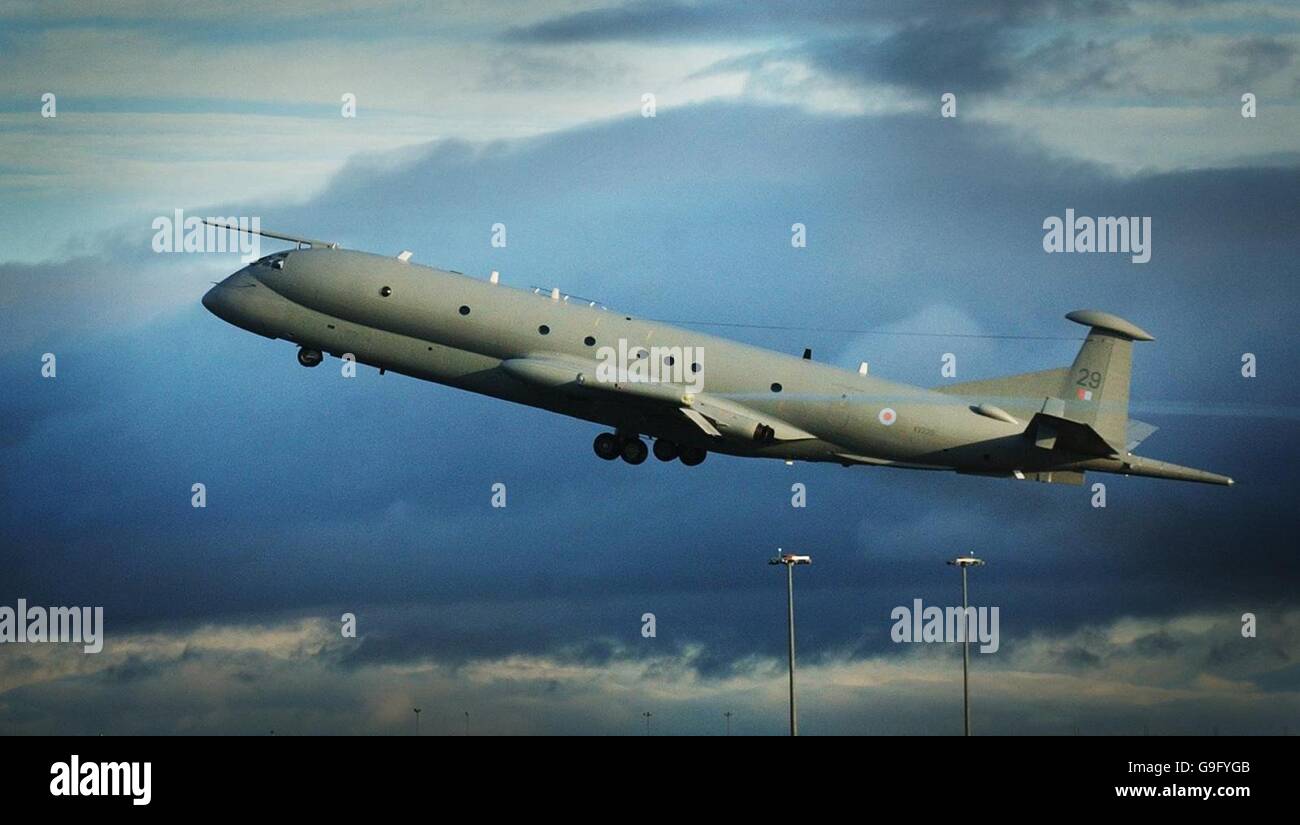 RAF Kinloss Base- Nimrod Flight Stock Photo - Alamy