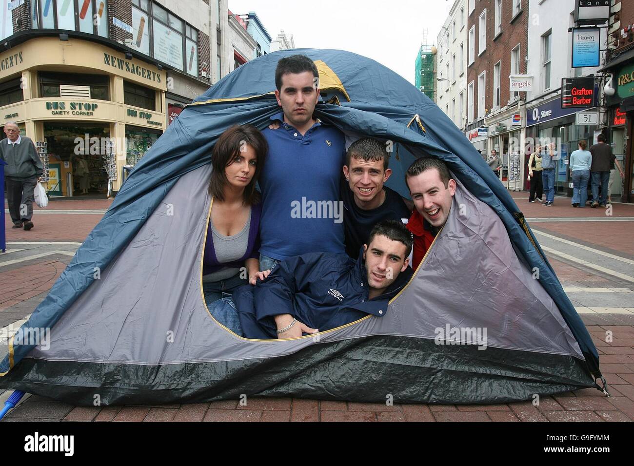 Expires hi-res stock photography and images - Alamy